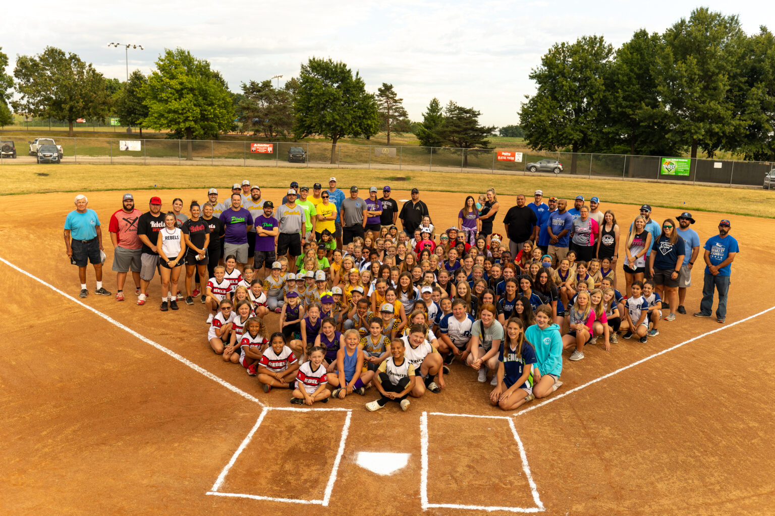 Home [www.olathegirlssoftball.com]